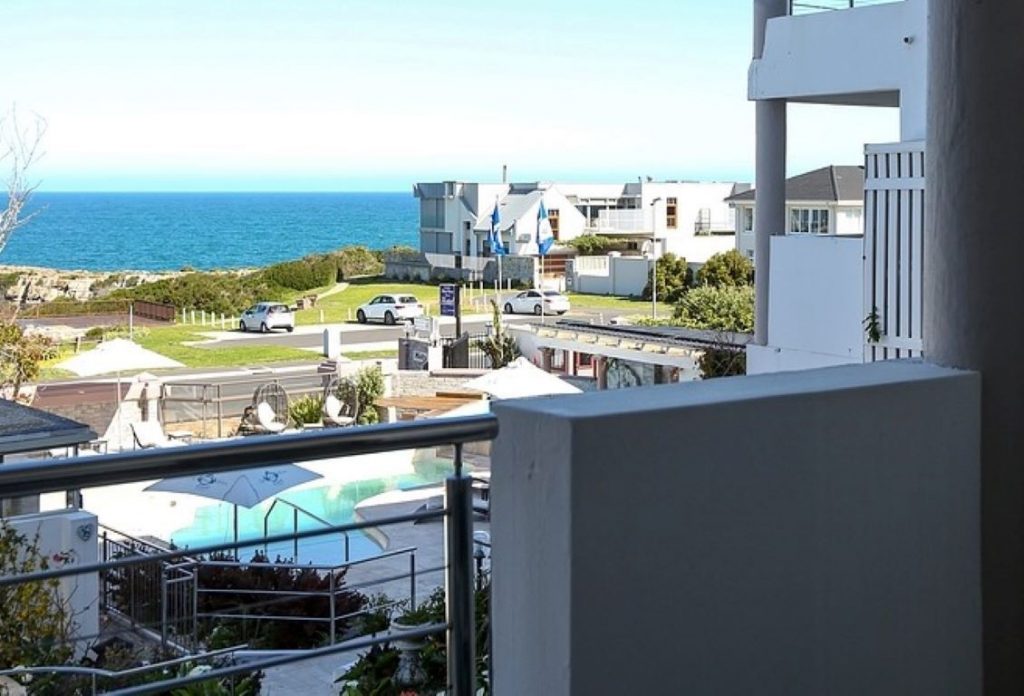 Find a room for you – Misty Waves Hotel